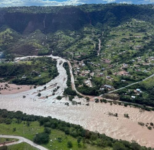 Entrapped patient airlifted – AMS